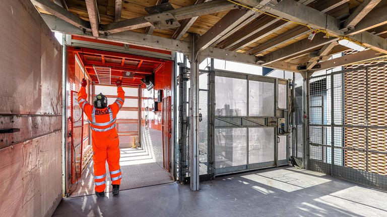 Unlocking Regents View: East London Hoist Case Study
