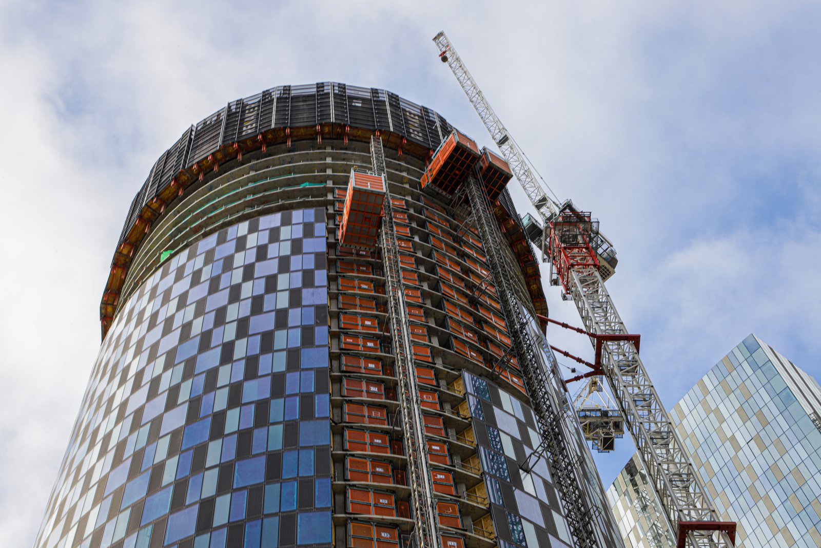 27 new construction hoists from key supplier Alimak Group UK