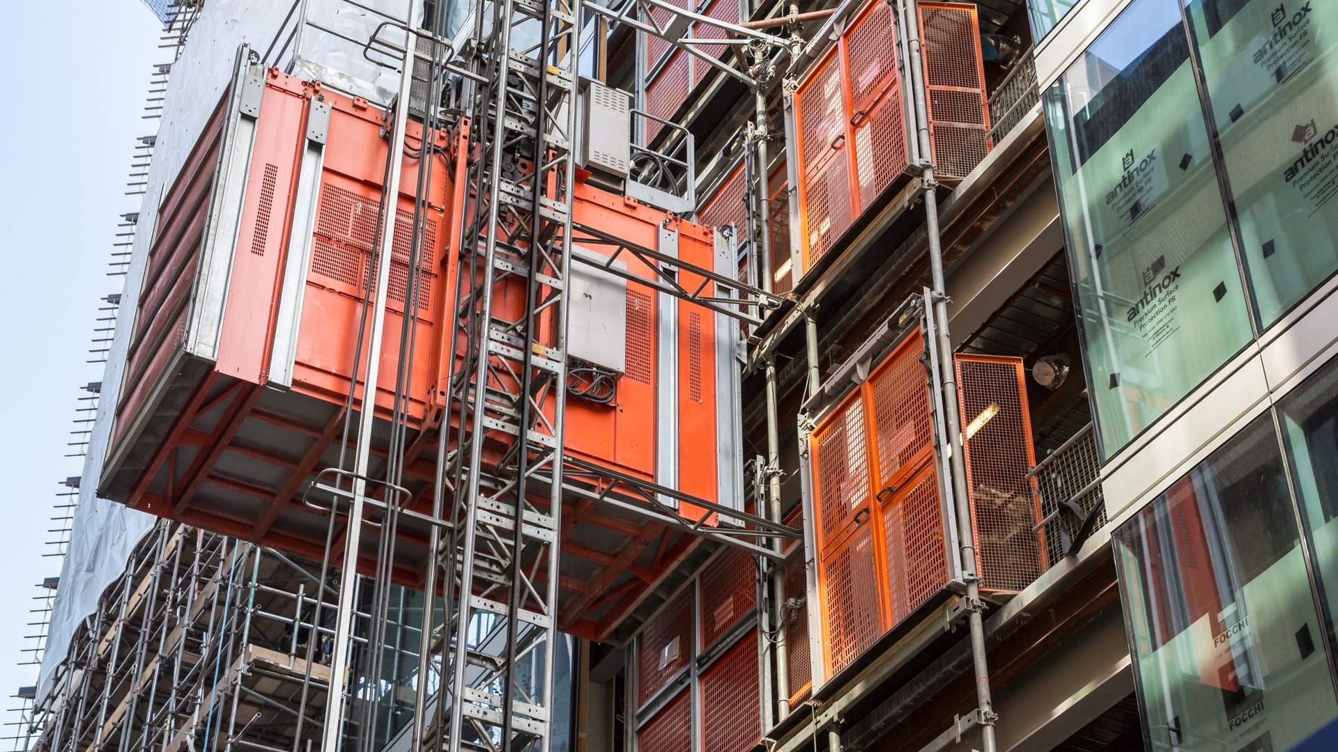 Construction Hoists Hire | UK Rental of Rack & Pinion Hoists